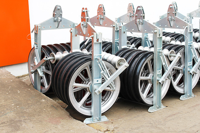 Transmission Line Stringing Tools Bundled Conductor Pulley With ...